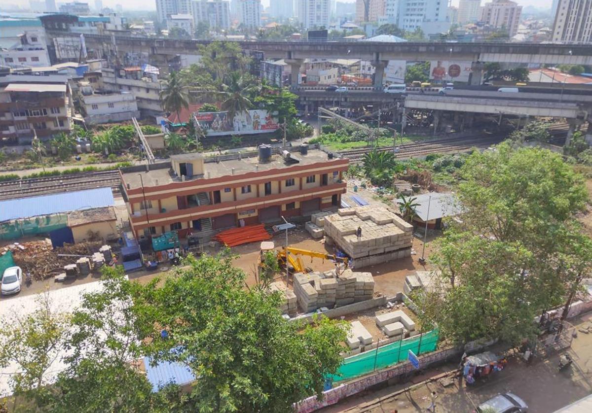 Station redevelopment: dismantling work at Ernakulam Town completed - The Hindu